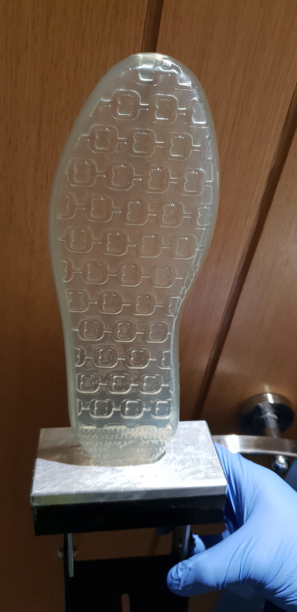 3D printed soles using liquid polymer – Triesti